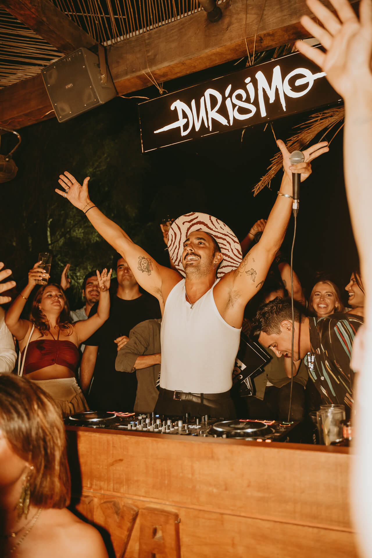 Artists - Playa Canalla